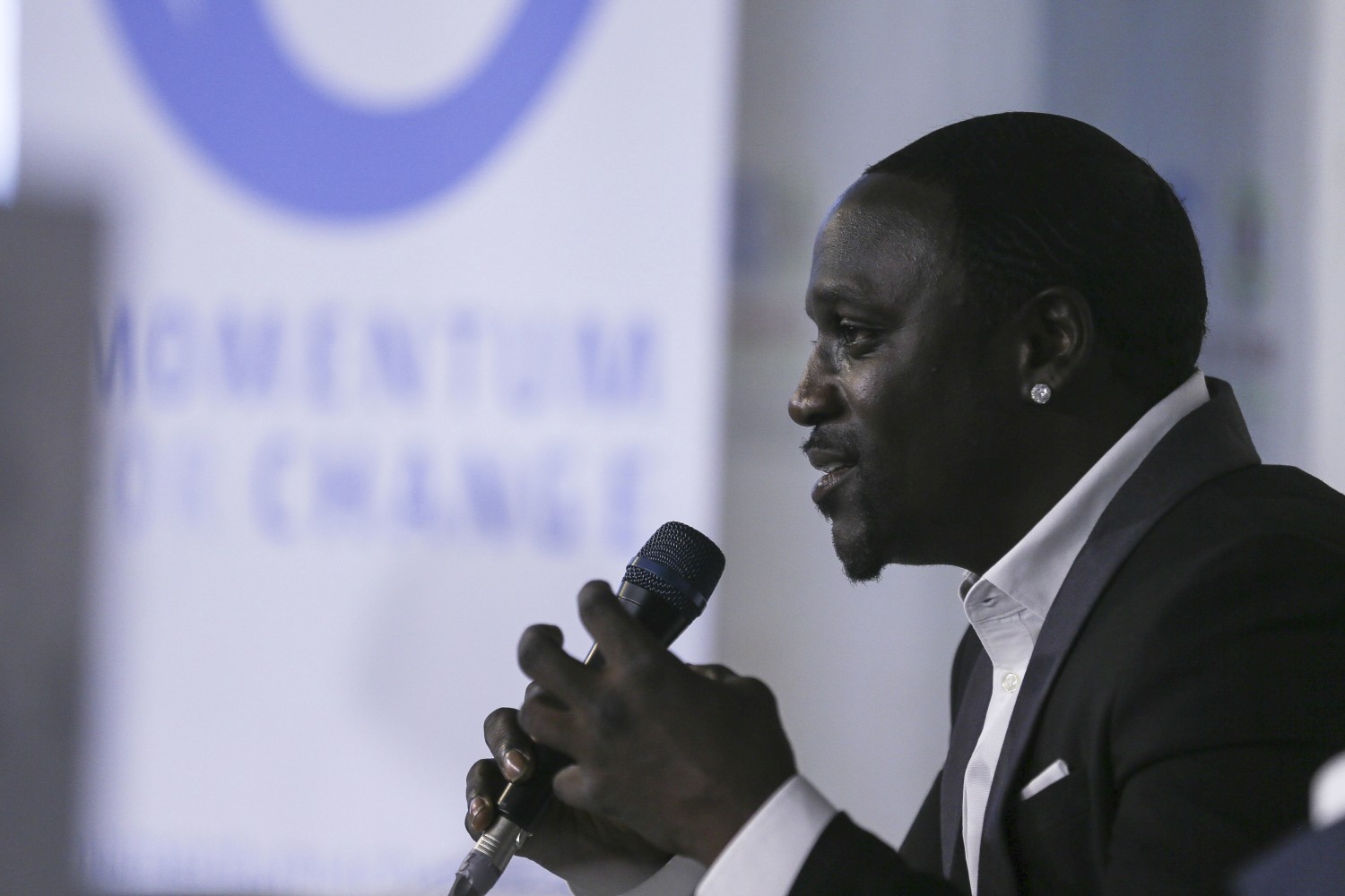 R&B Singer Akon Moves Ahead With ‘Akon City’ In Senegal - WHUR 96.3 FM